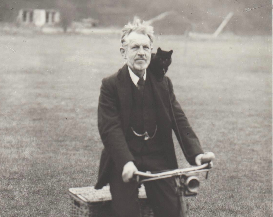 The unluckiest Tube stop - Thomas W. Hodgkinson